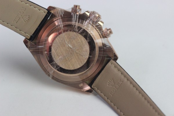 ROLEX DAYTONA CERAMIC COURO em até 3x sem juros no cartão.